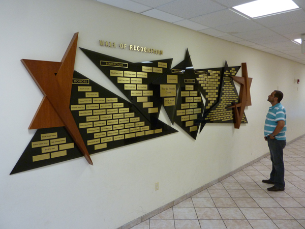 mw320 Memorial Walls